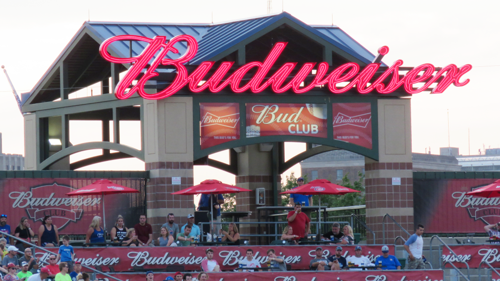 Bud Club | Cubs