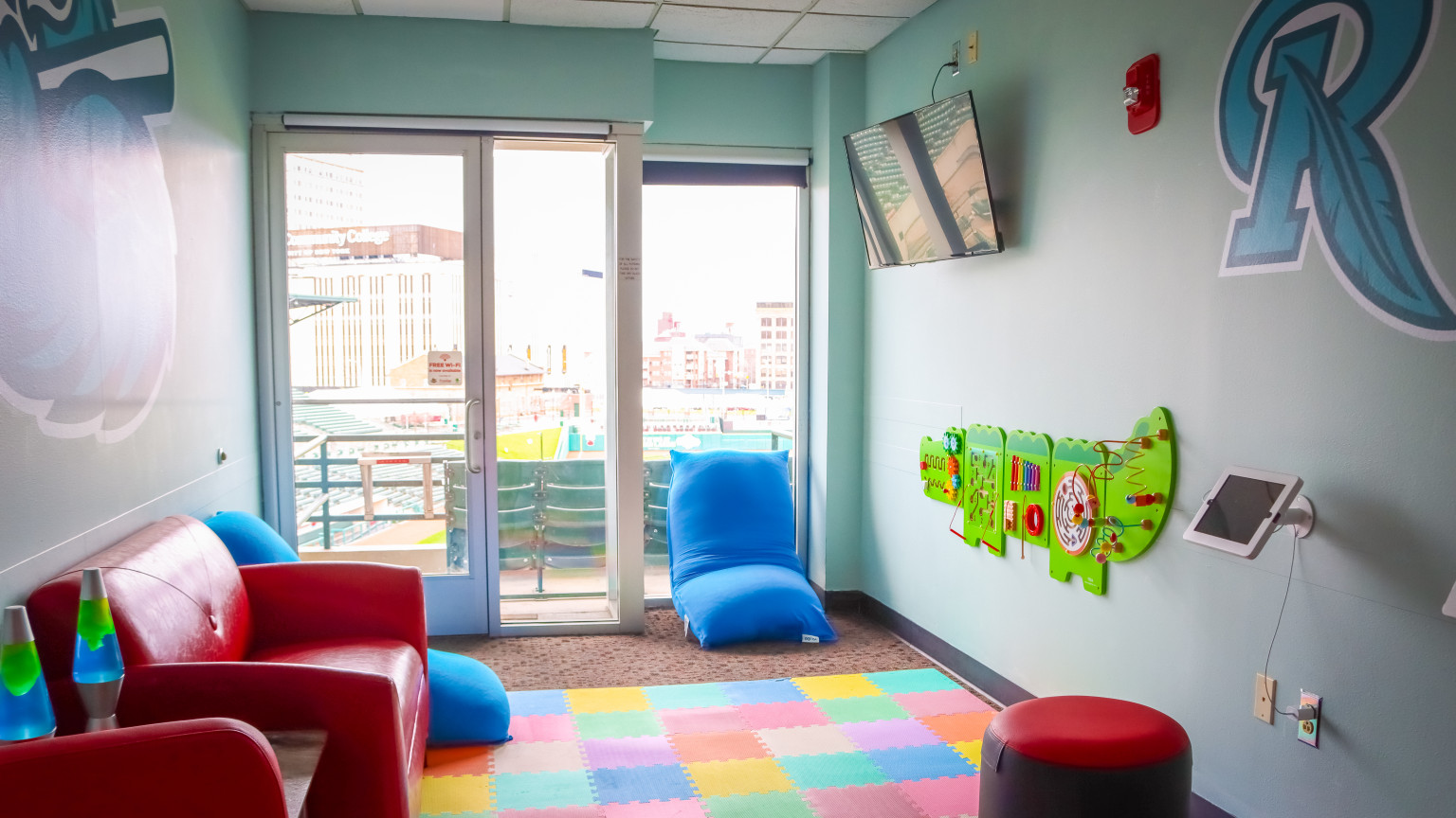 Sensory Suite | Red Wings