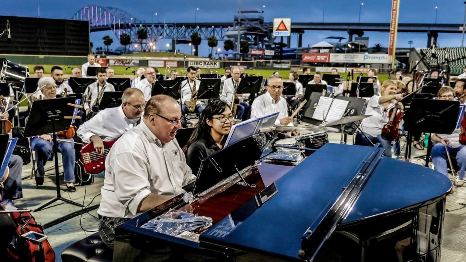 Field & Concourse | Hooks