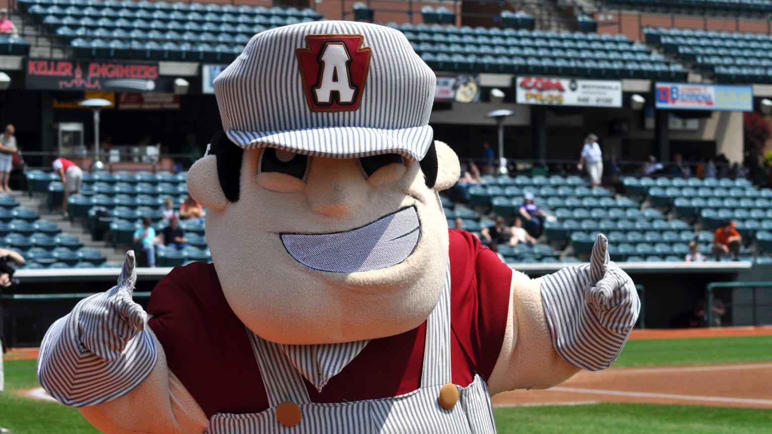 Altoona Curve Mascots | Curve