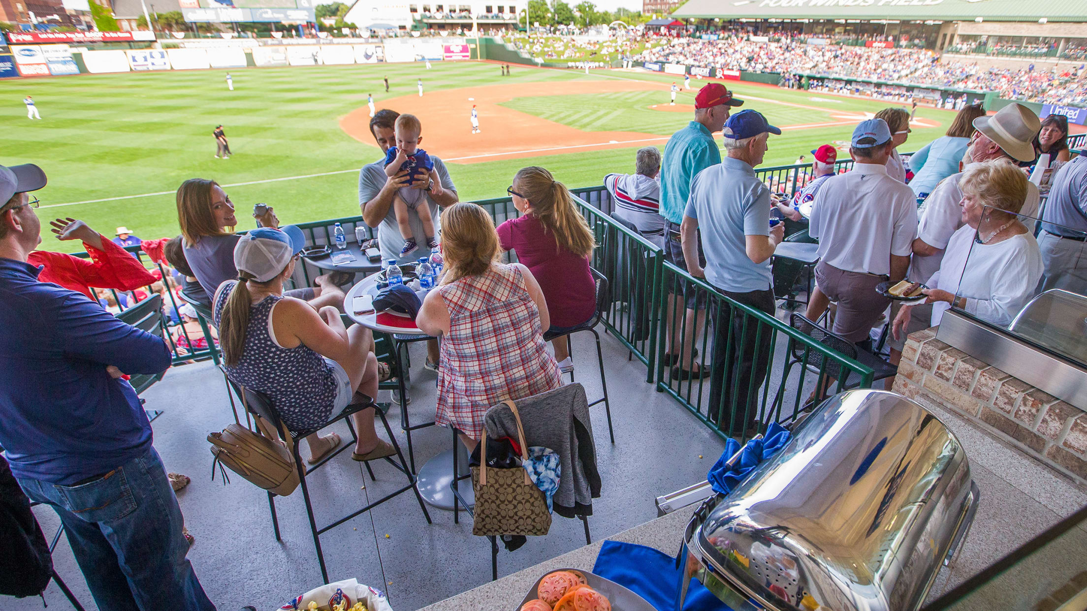 Outdoor Suites | Cubs