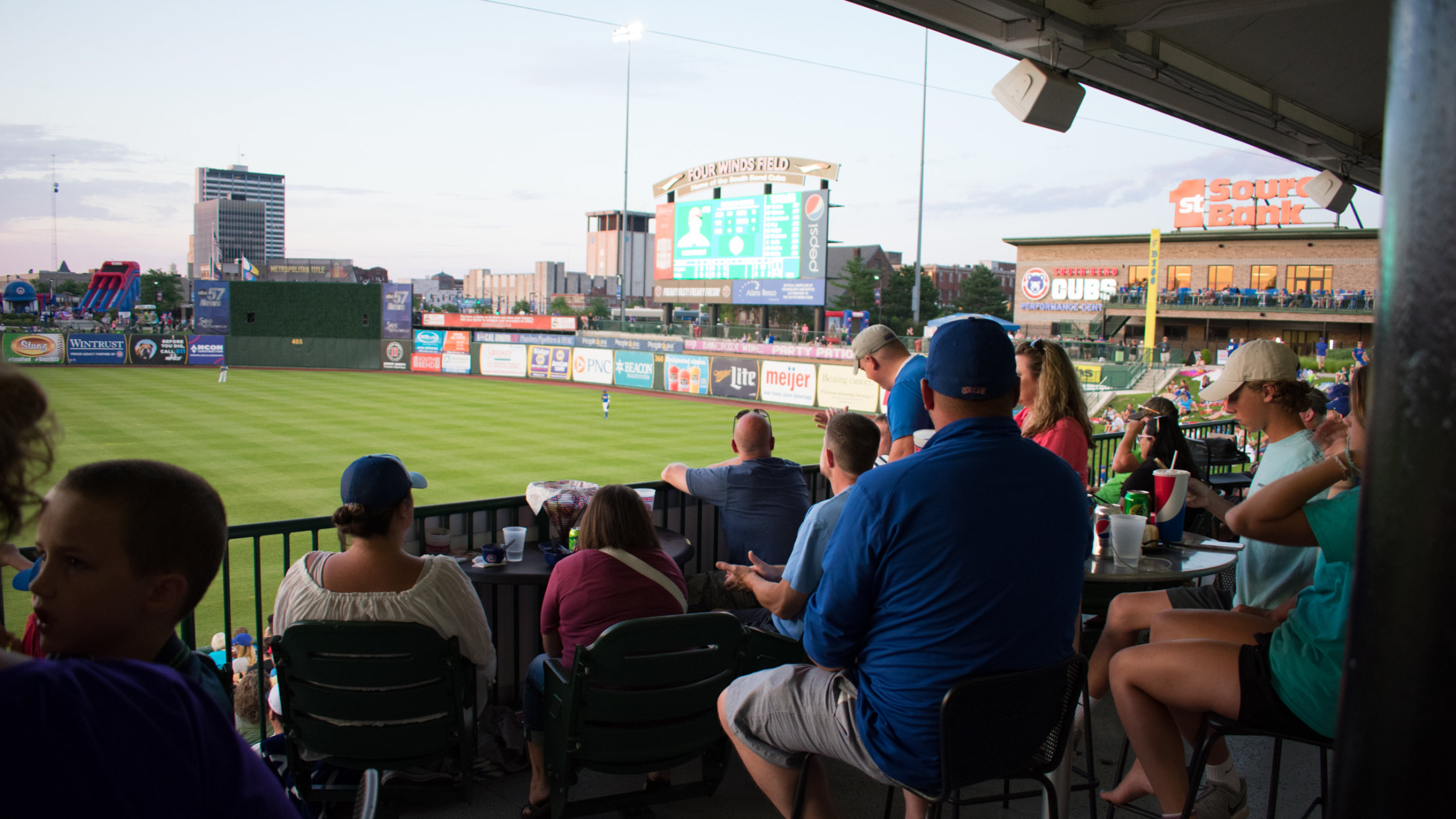 Outdoor Suites | Cubs