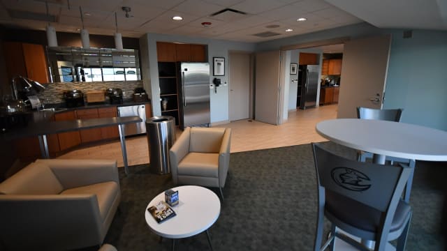 Luxury & Dugout Suites | Knights