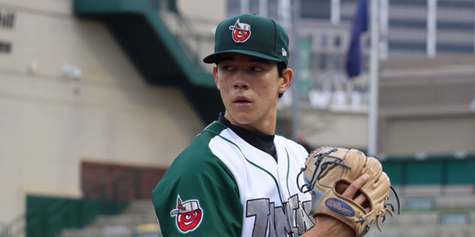 San Diego Padres prospect Joey Cantillo flirts with history | MiLB.com