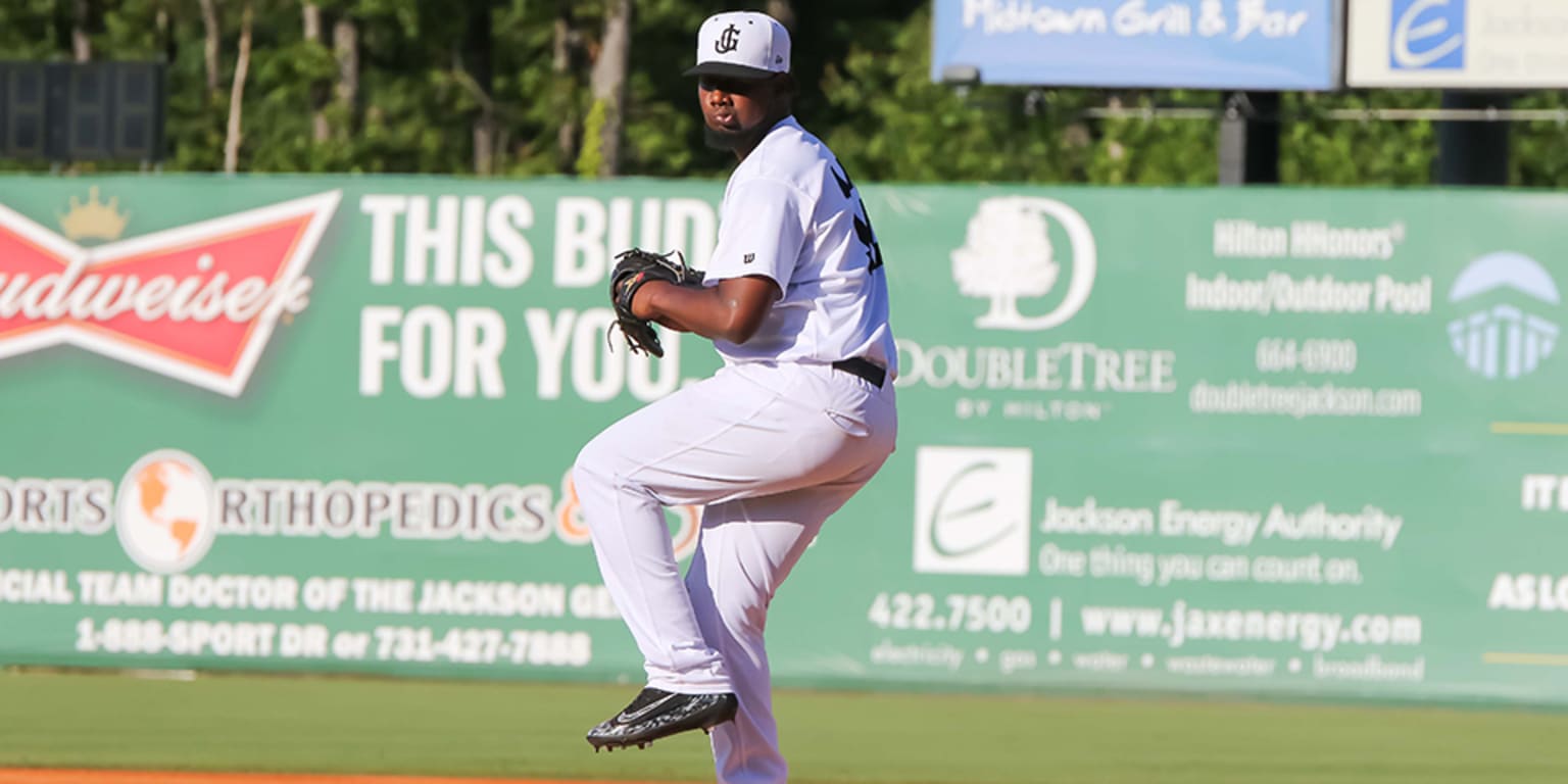 Pineyro Pitches Generals to Series Win | MiLB.com
