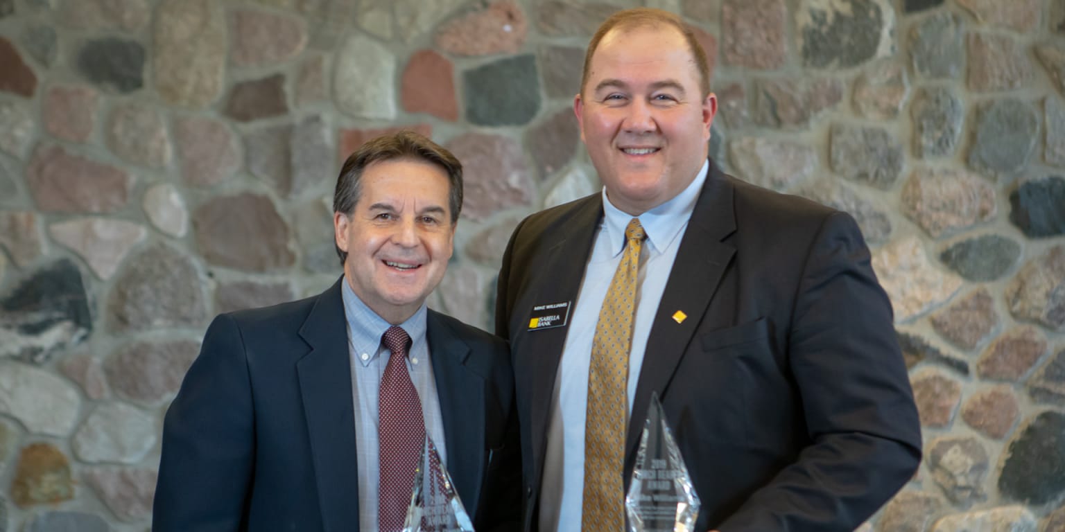 Pepe Recognized with Torch Bearer Award | Loons