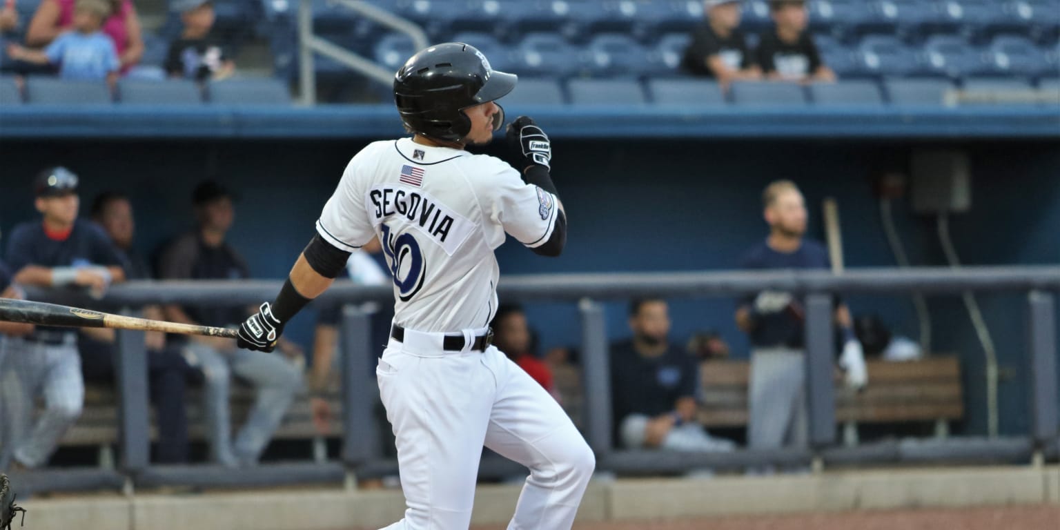 Shuckers Withstand Late Braves Surge, Win In Ten | Shuckers