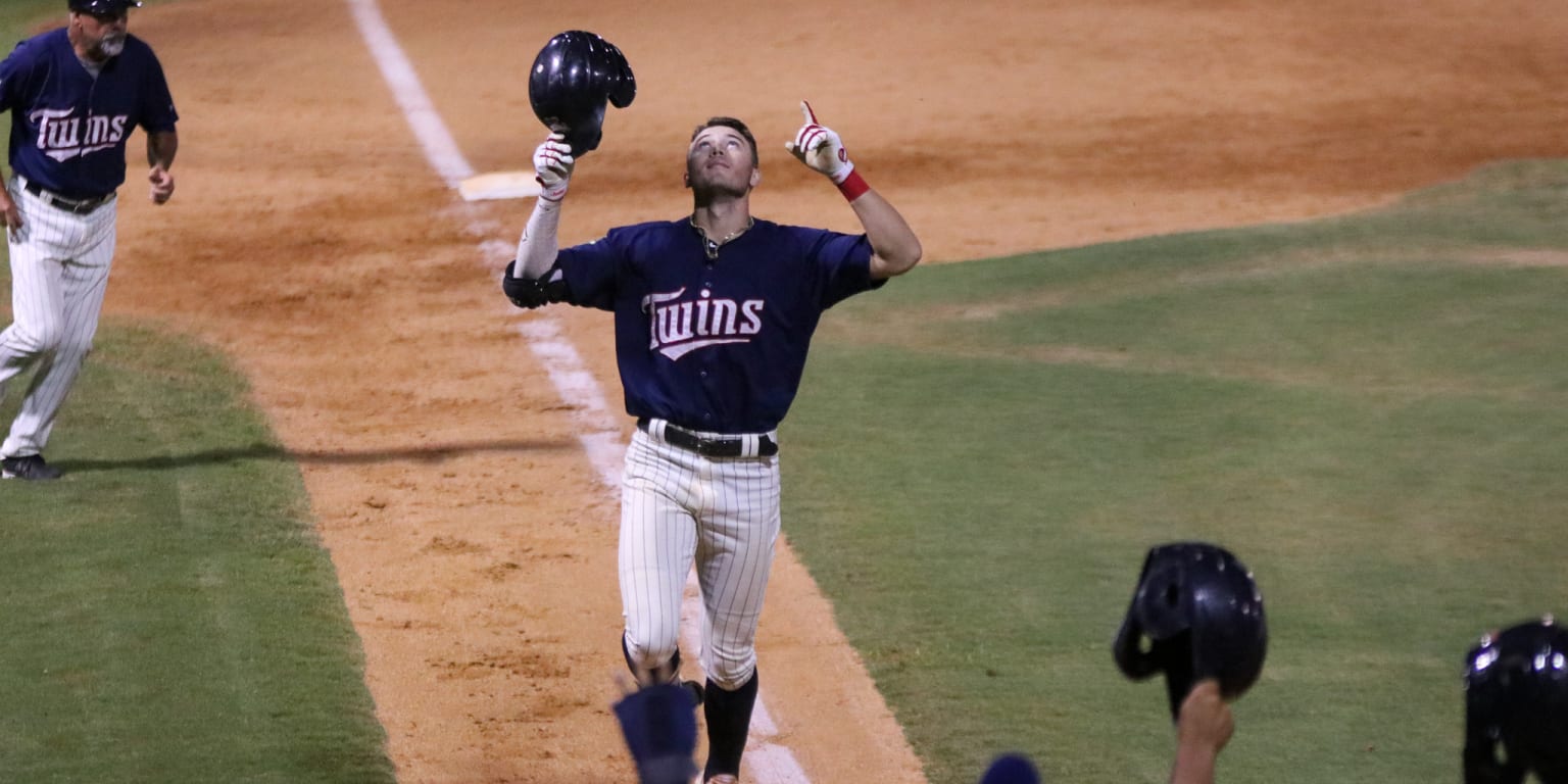 E-TWINS COME BACK FROM DOWN FIVE RUNS TO WALK OFF ON SETH GRAY GRAND ...