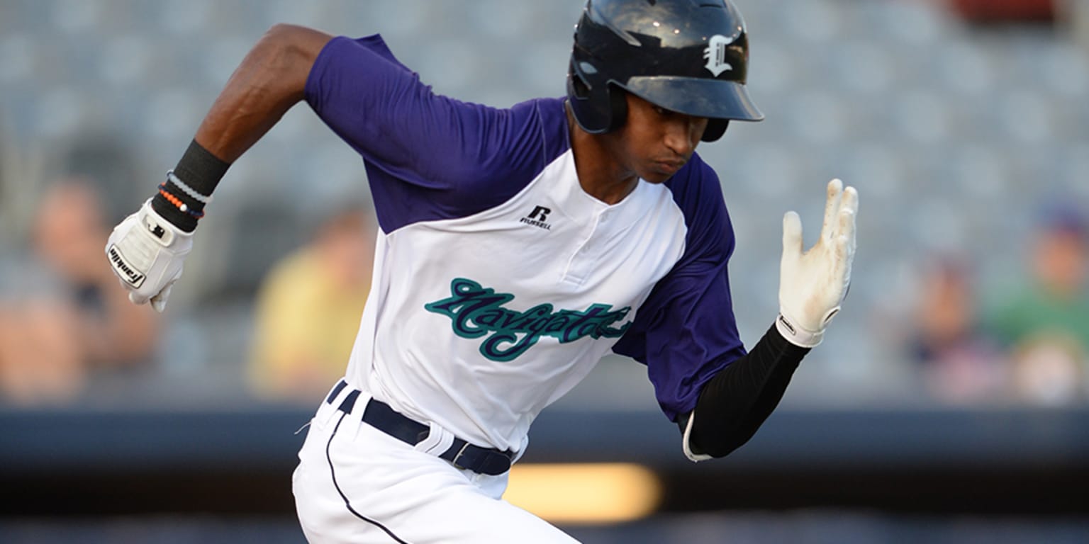 De La Rosa Goes 4-for-4, CT Tigers Top Lowell | MiLB.com