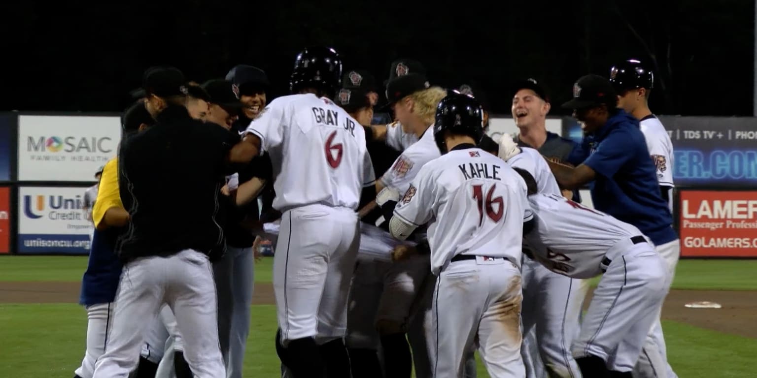 Rattlers Celebrate Return Home with Walkoff Win | MiLB.com