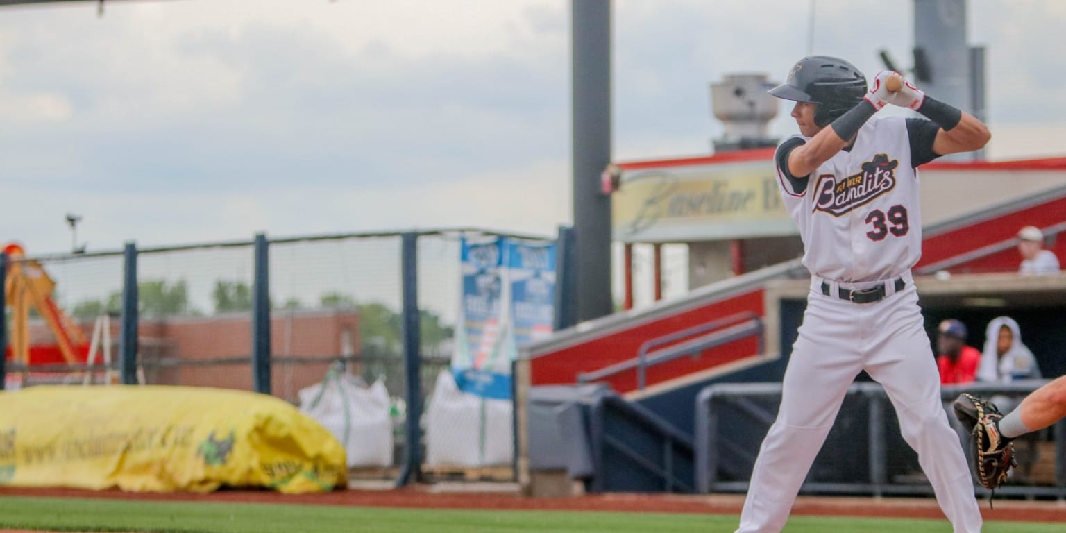 Osborne Leads Beloit to 8-3 Victory over Bandits | MiLB.com