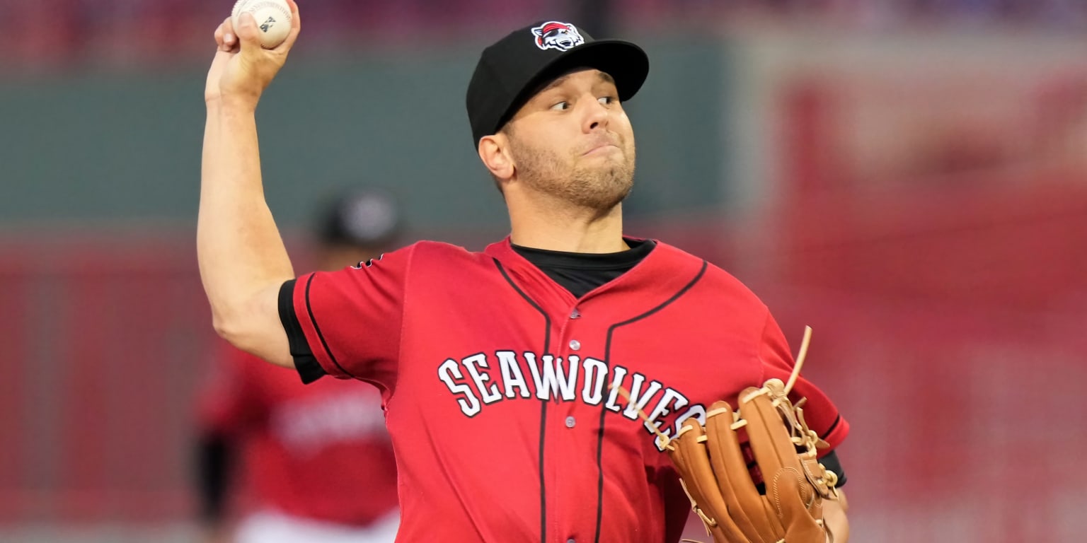 SeaWolves Take Opener Over Curve | SeaWolves