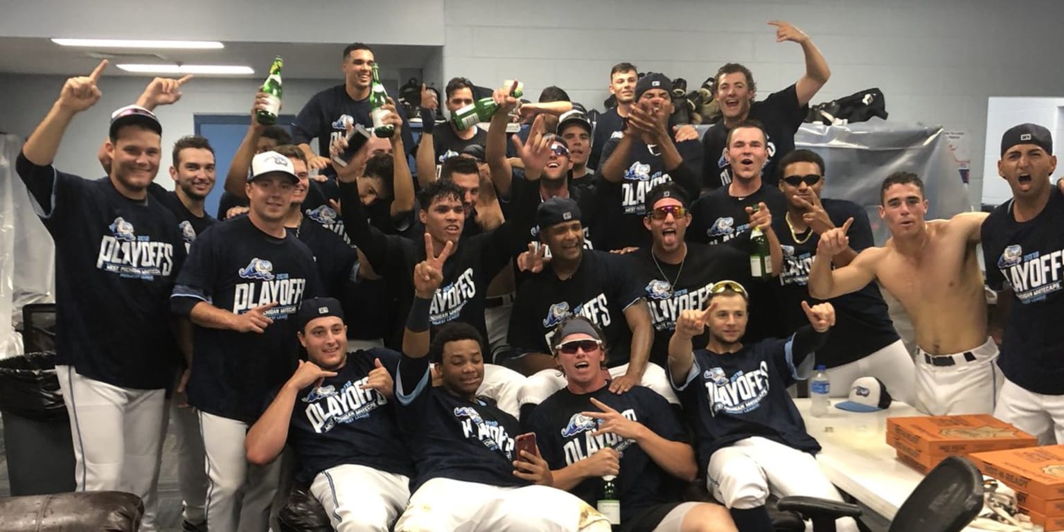 'Caps Playoff Bound with 10th Inning Thriller | MiLB.com