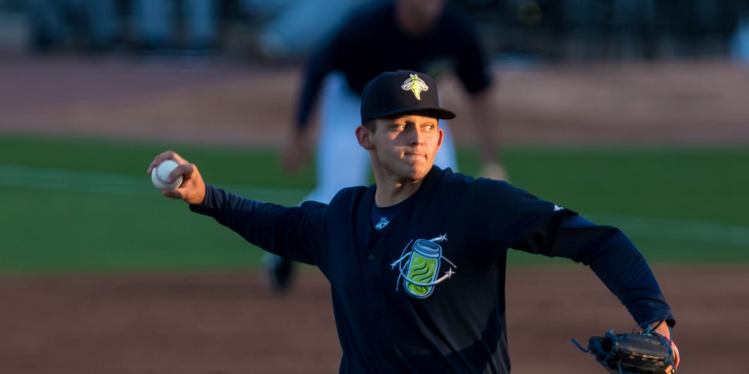 041322 Hernandez Spins Four Scoreless in 3-1 Win | MiLB.com