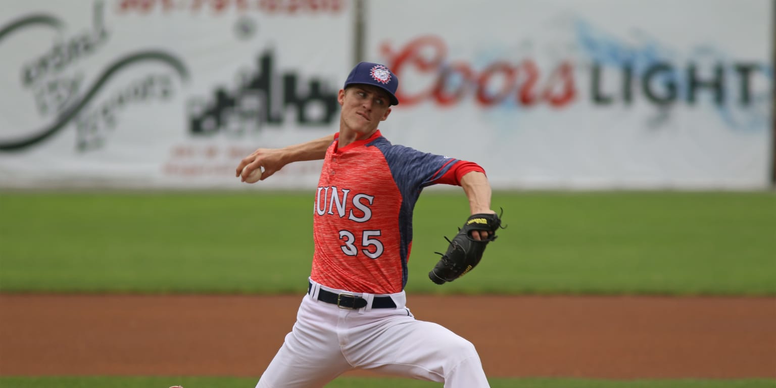 Tetreault Hurls Suns to 3-1 Victory on Birthday | MiLB.com