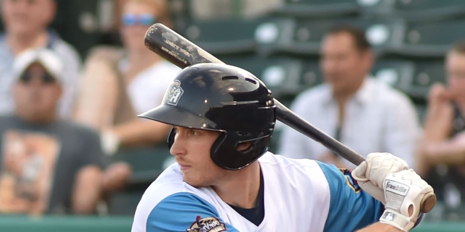 Flying Chanclas Hold on to Defeat the Matamoscas | MiLB.com