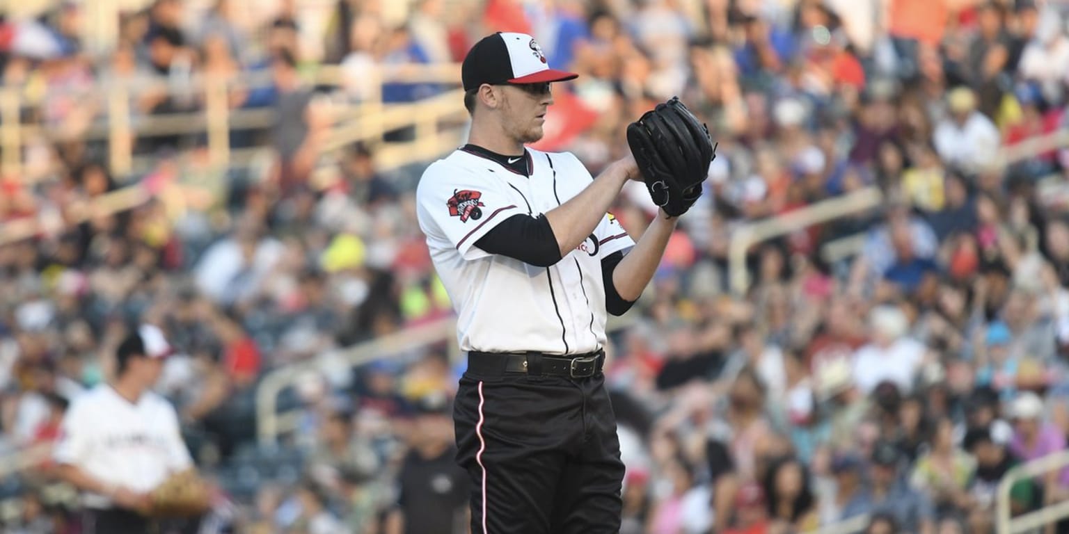 Mariachis Close Out Copa Series with 7-1 Win | MiLB.com