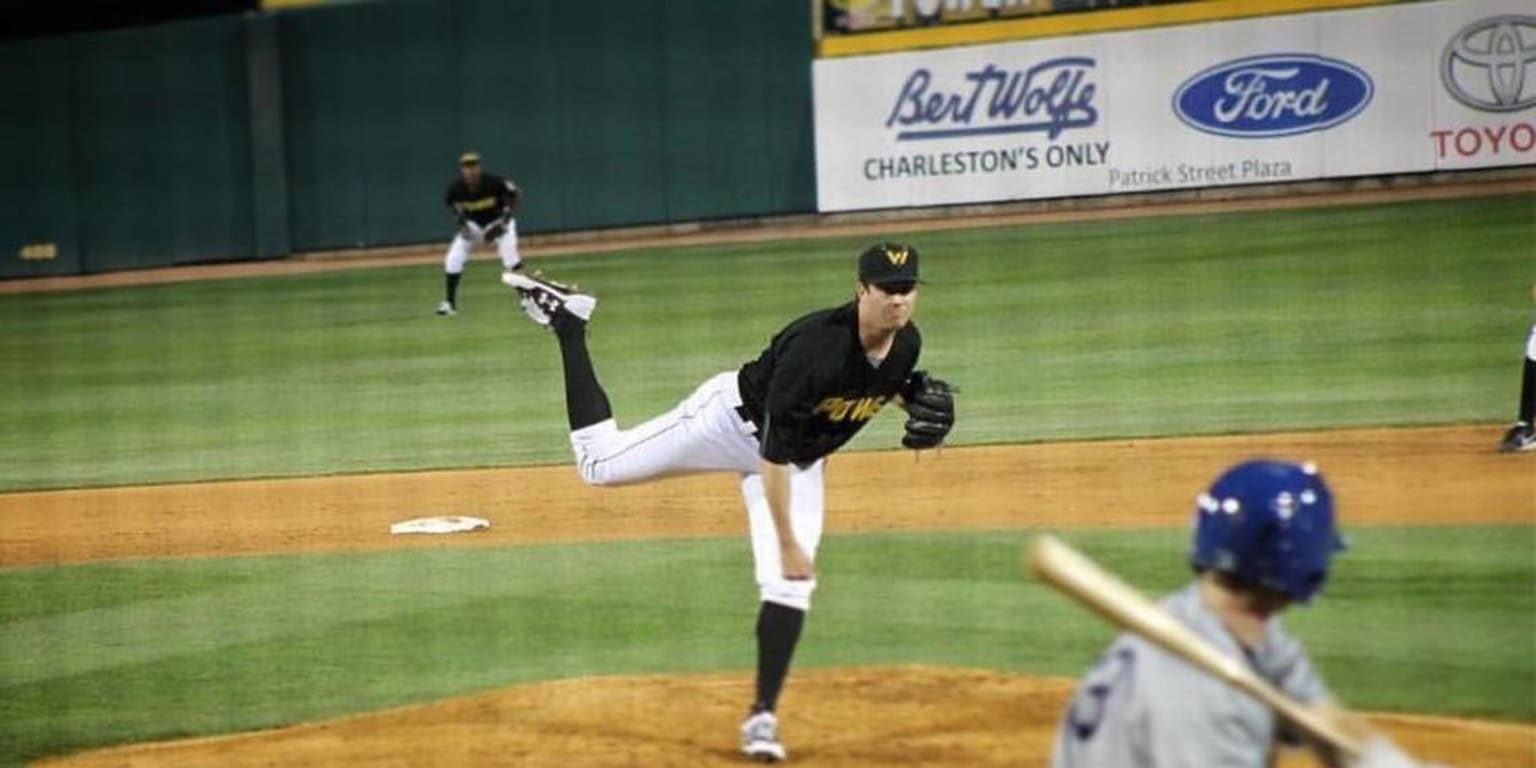 Hartlieb makes MLB debut with Pirates in San Diego | MiLB.com