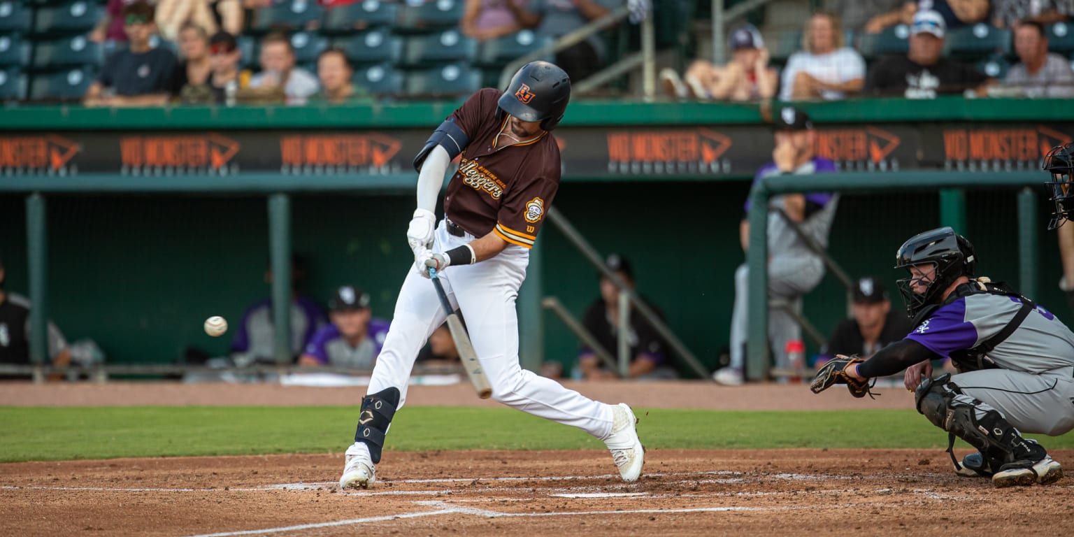 Bootleggers Find Barrels in 10-2 Win on Thursday | MiLB.com