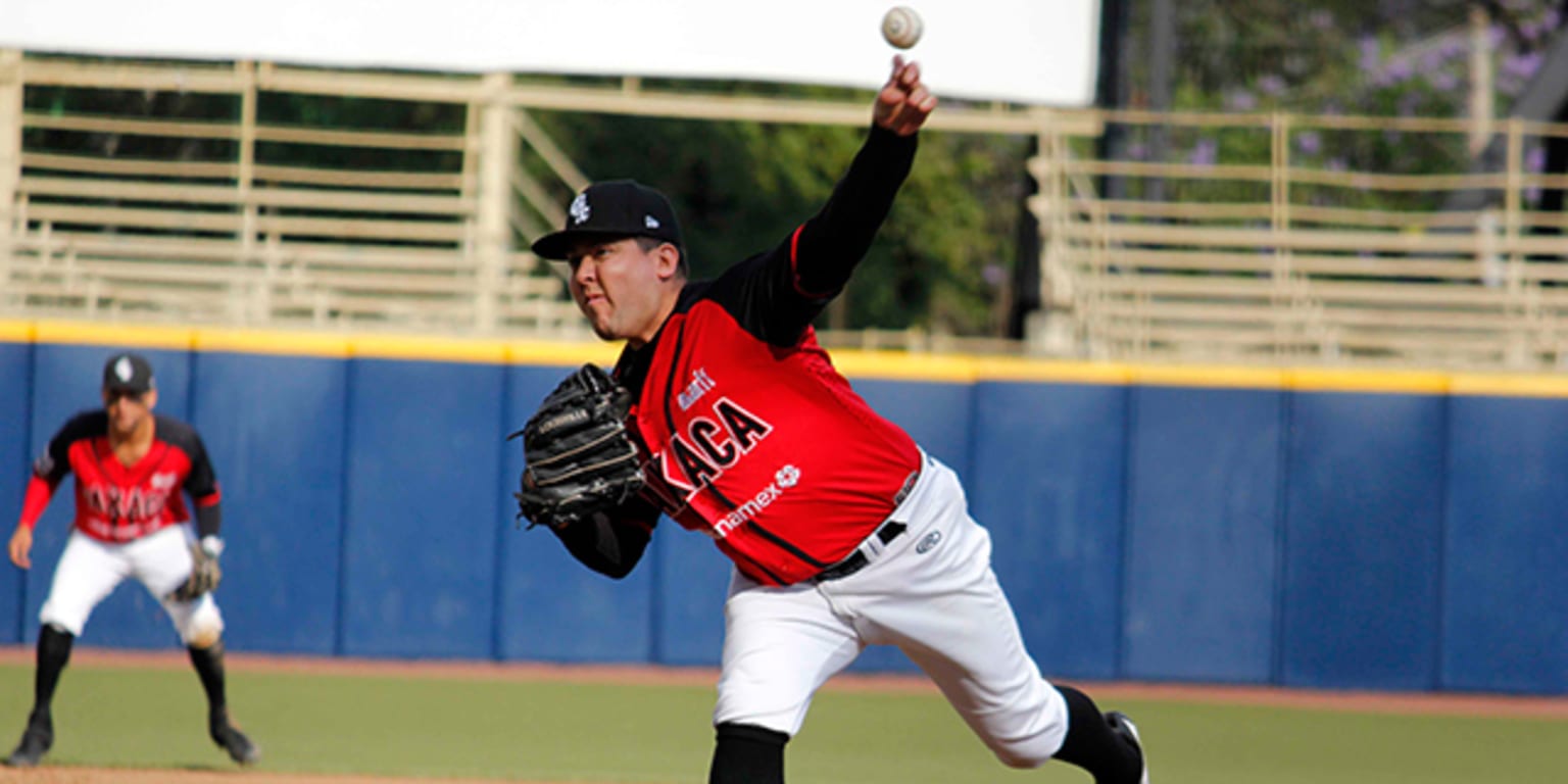Delgado luce en victoria bélica | MiLB.com