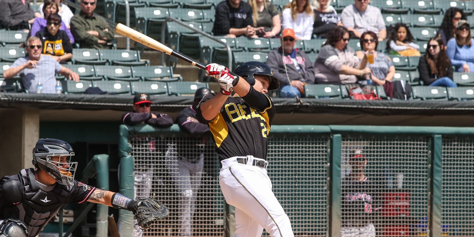 Memphis Takes Bees in 10 | MiLB.com