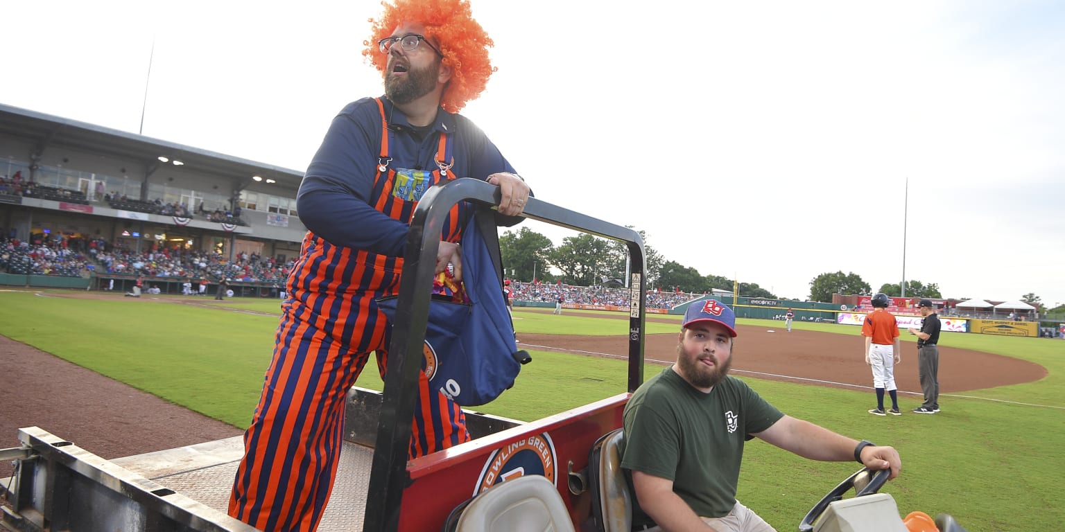 Midwest League 2019 Executive of the Year - Eric Leach | MiLB.com