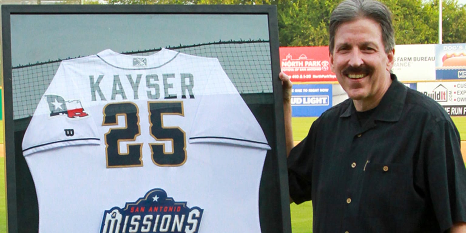 Texas League Bids Farewell to Tom Kayser | MiLB.com