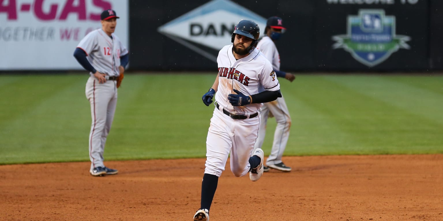 Hens split double header with Sounds | MiLB.com
