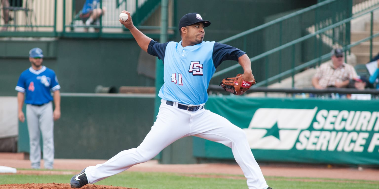 Guerra Shines In 12-2 Matinee Win | MiLB.com