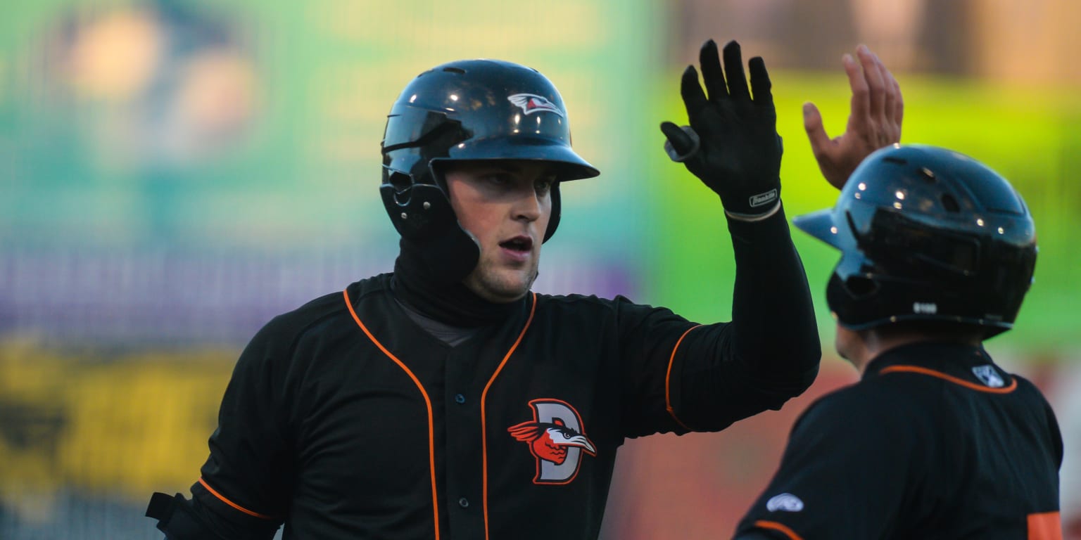 'Birds Use Four-Run Fourth to Ease By Crawdads | MiLB.com