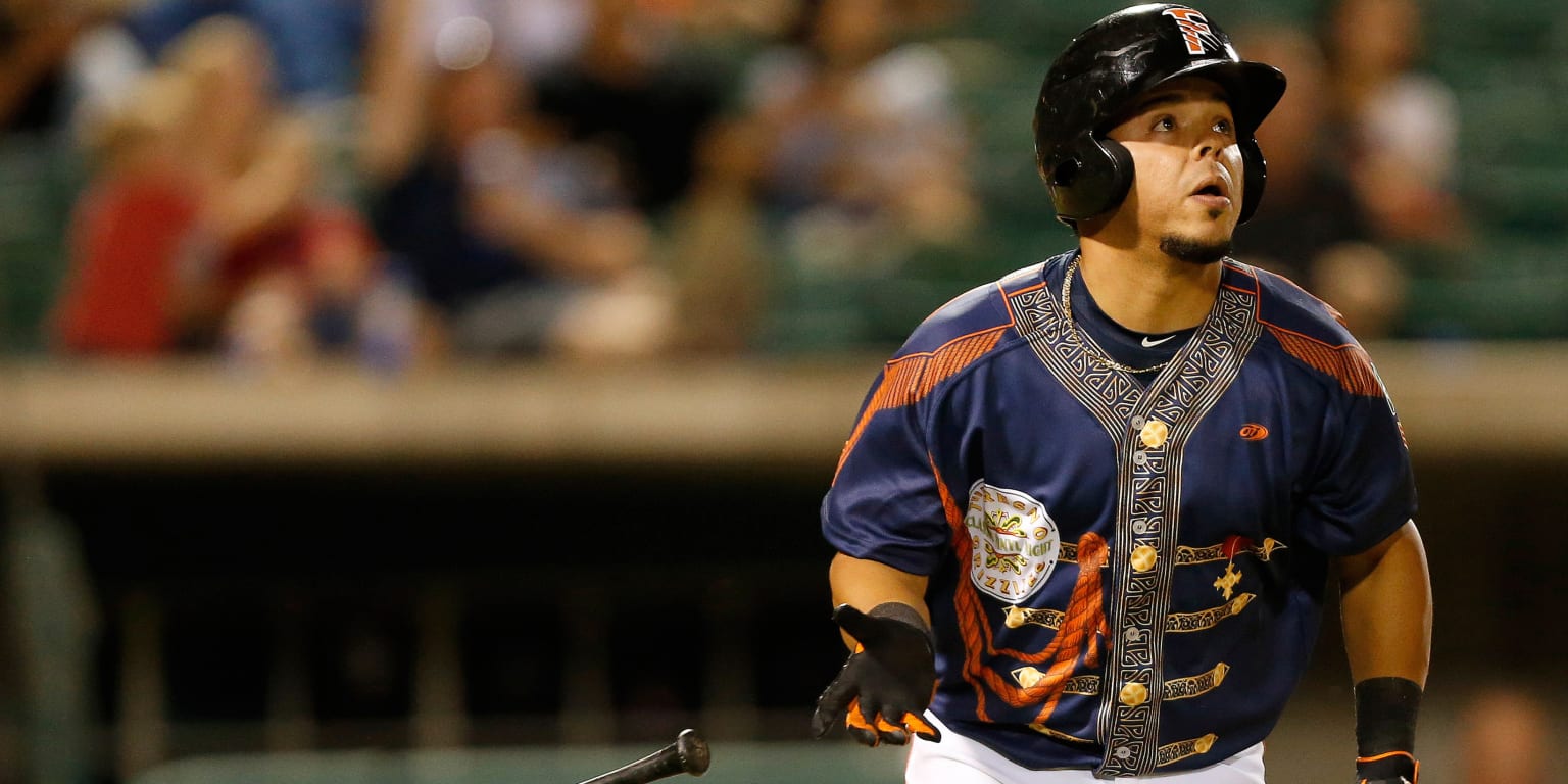 Grizz win a "fab" one over Tacoma on Classic Vinyl Night | MiLB.com