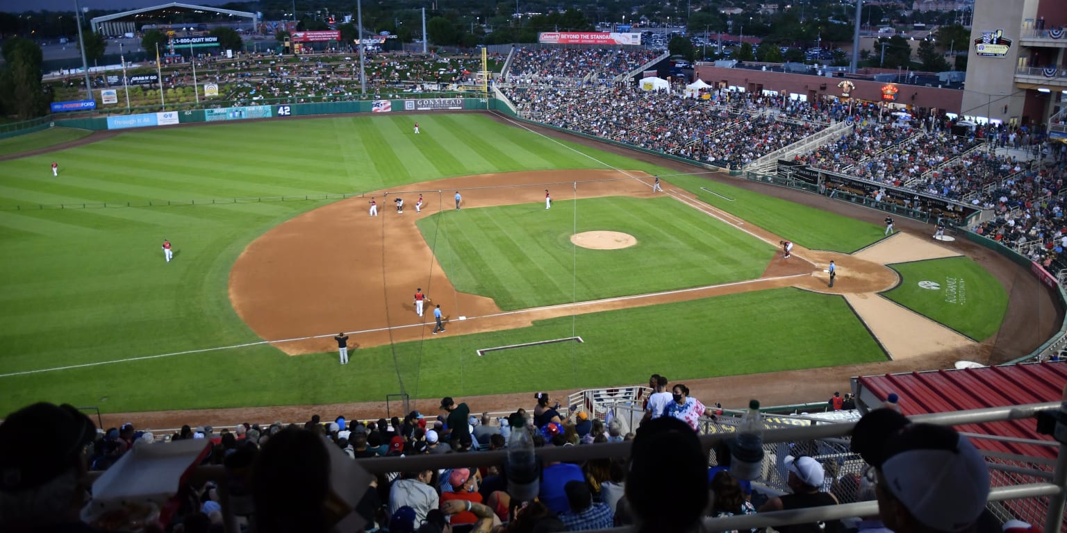 Fans, Mariachis Highlight Return of Professional Baseball in Duke City ...