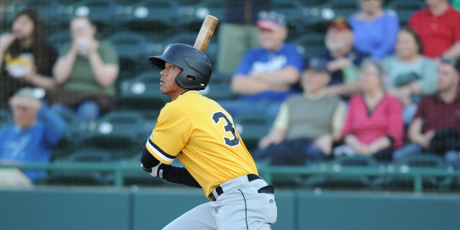 Pittsburgh Pirates' Calvin Mitchell extends streak with four-hit night ...