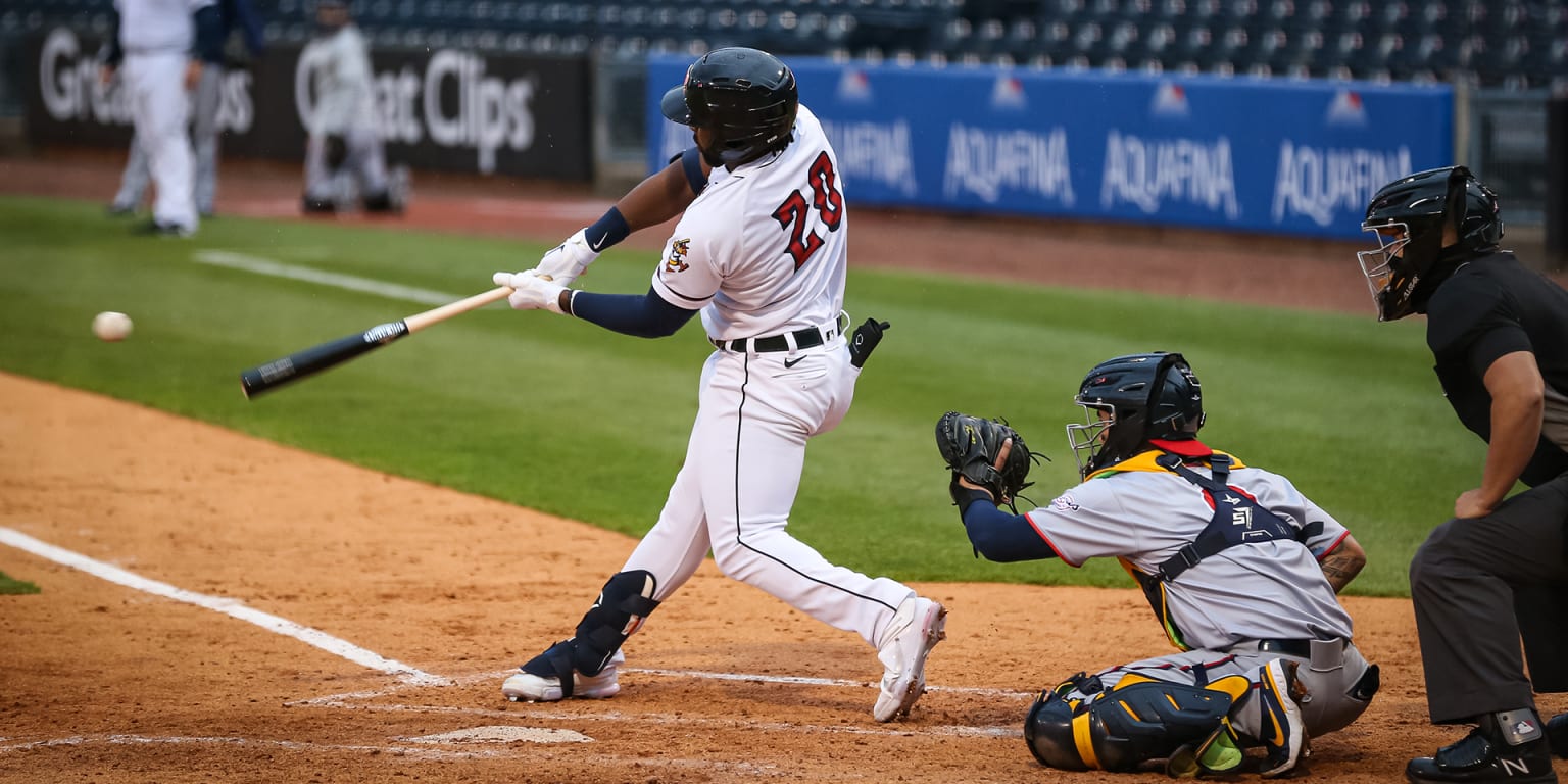 Hens prevail in 8-6 victory over Sounds on Opening Day | MiLB.com
