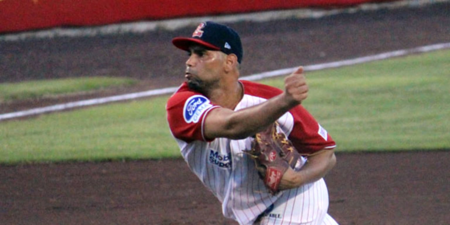 Piña lanza gran juego con El Águila | MiLB.com