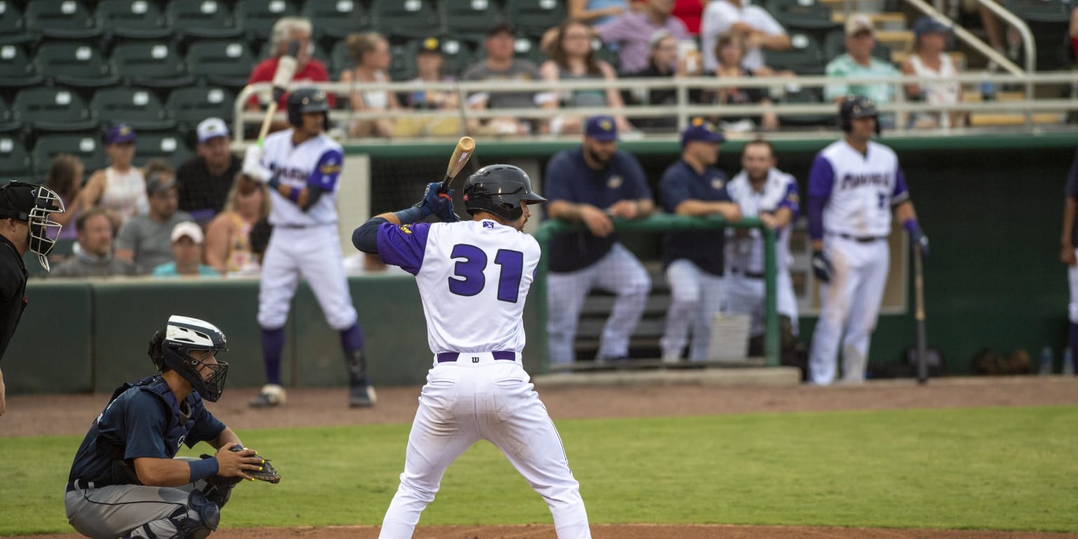 Julien, Morales lead Mussels to doubleheader sweep | MiLB.com