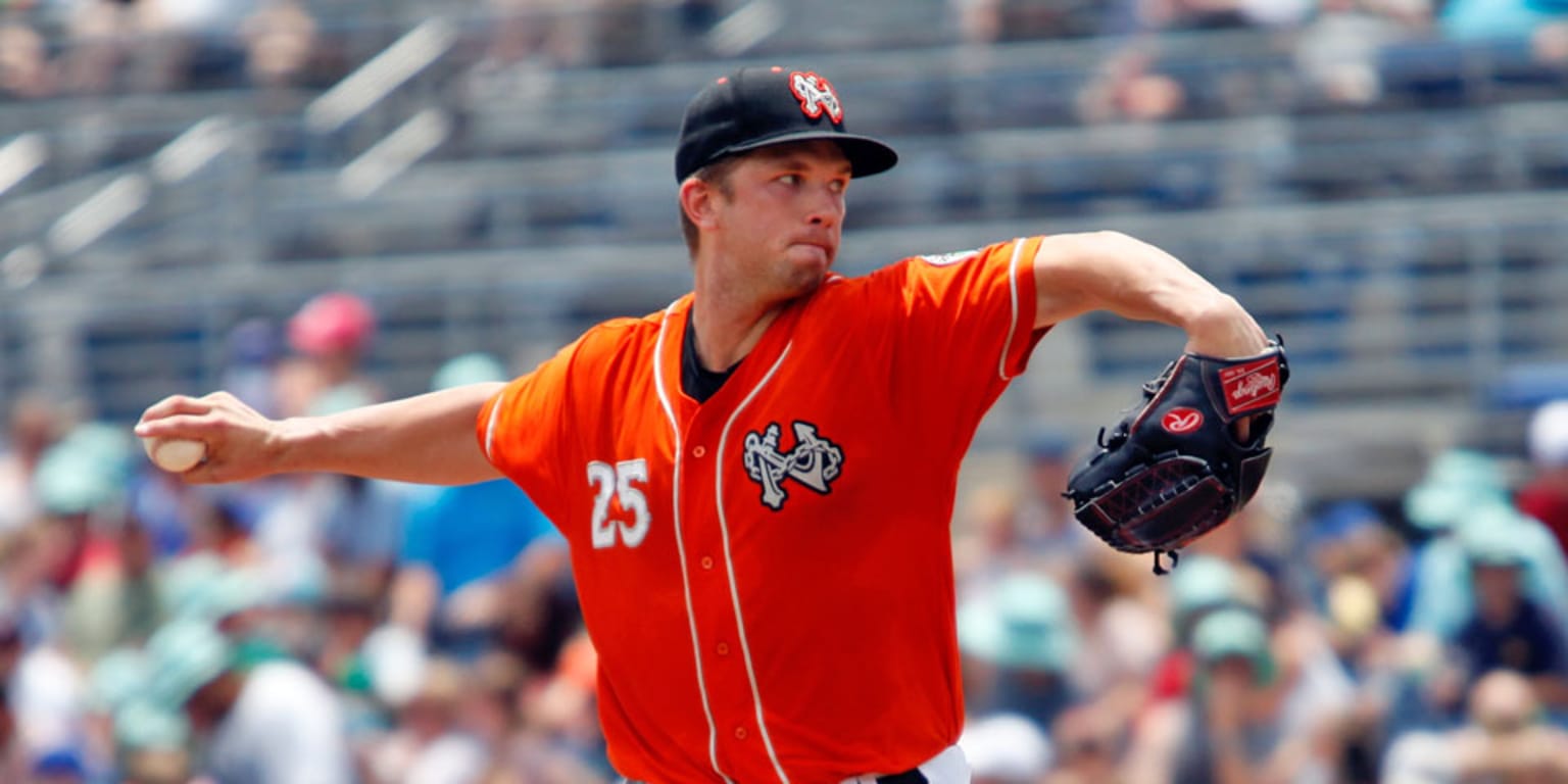 Kipper, Johnson lead Tides past Louisville | MiLB.com