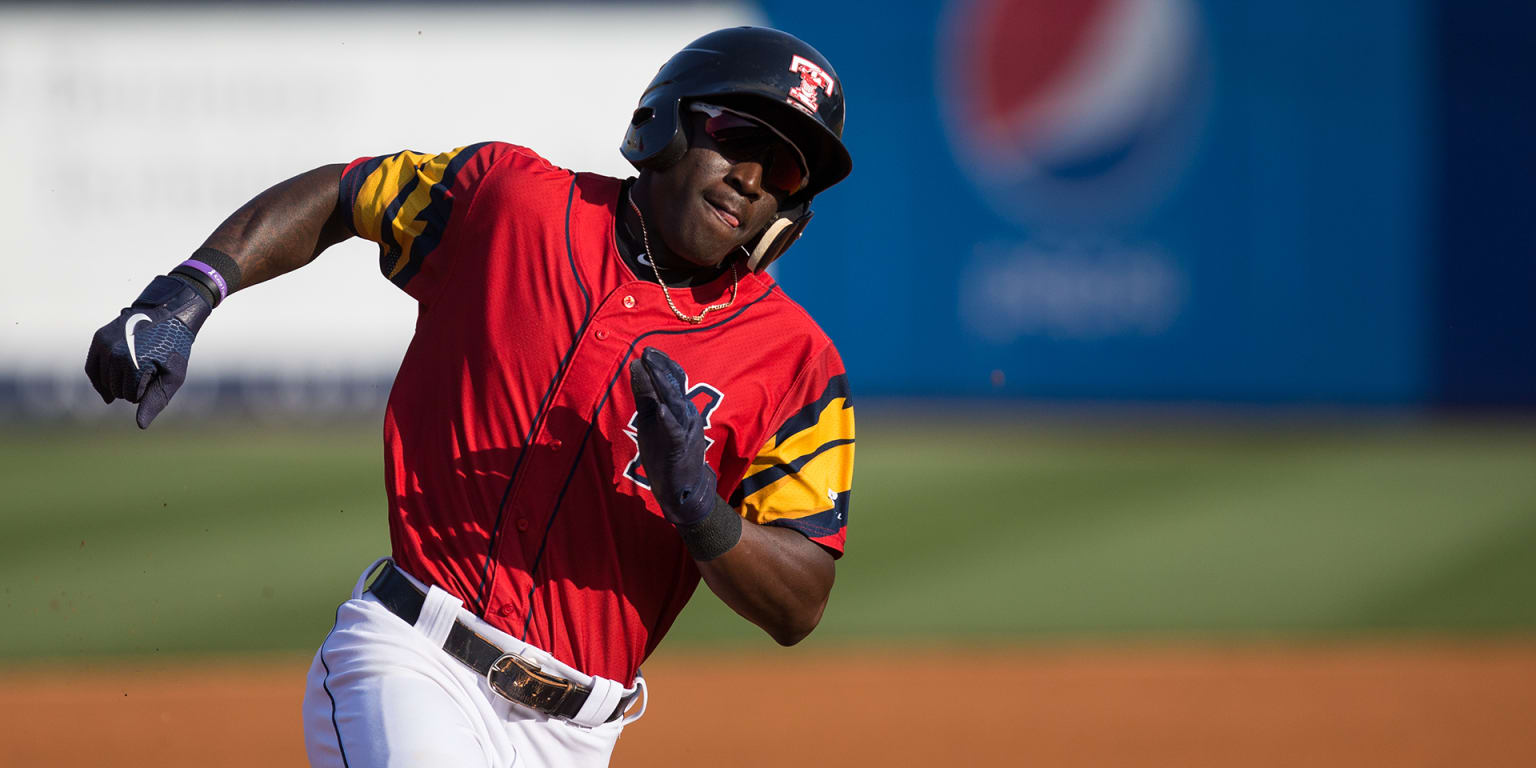 Hens record tenth win of the season in victory | MiLB.com