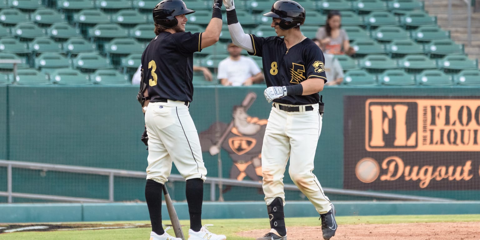 Gil’s career night not enough in Grizzlies 12-8 setback to Giants ...