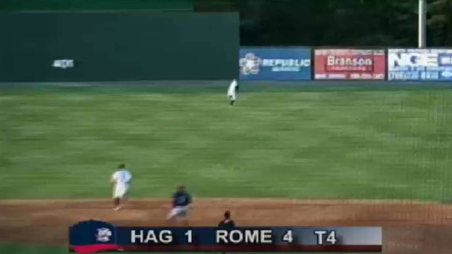 Pache's over-the-shoulder catch | 05/11/2017 | MiLB.com