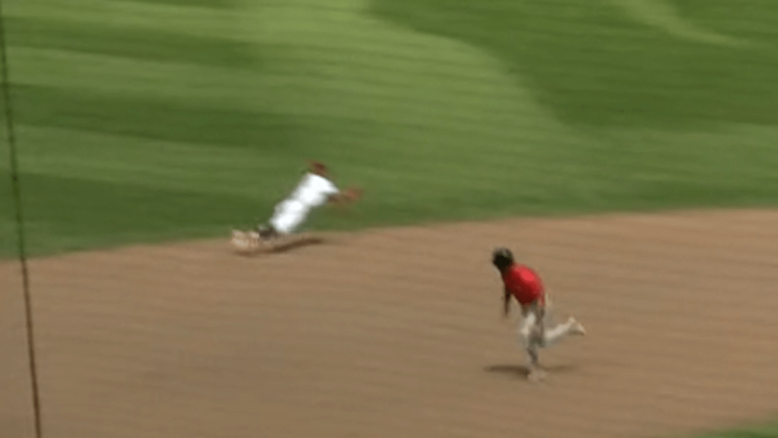 Pinero makes the diving play | 07/28/2022 | Timber Rattlers