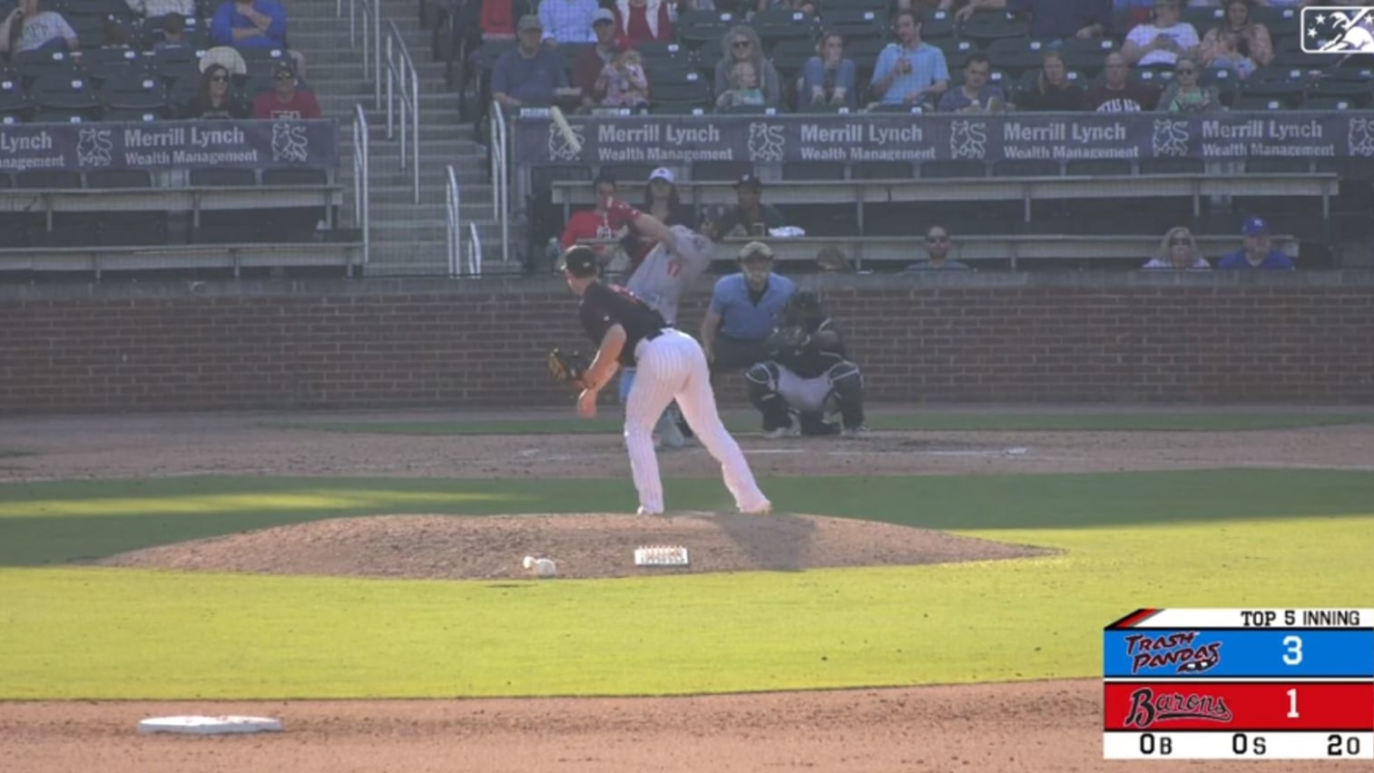 Cabbage lines ball at 121 mph | 04/11/2022 | Mexican League