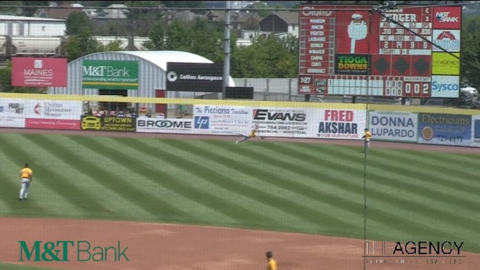 Policelli makes a diving catch | 07/25/2021 | MiLB.com