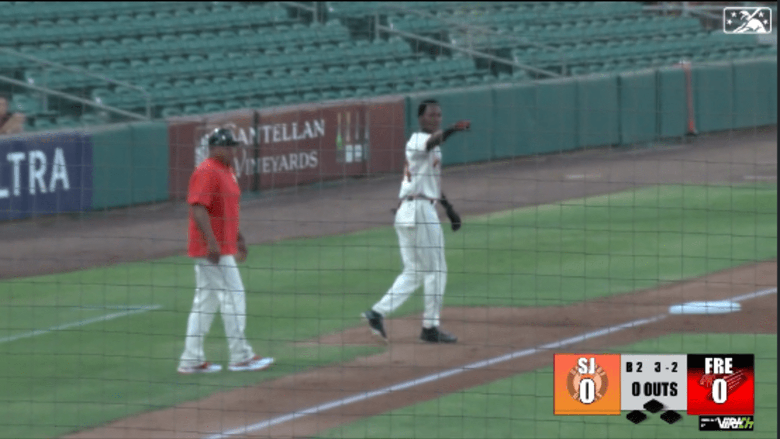 Guerrero gets 3 extra-base hits | 08/03/2022 | MiLB.com