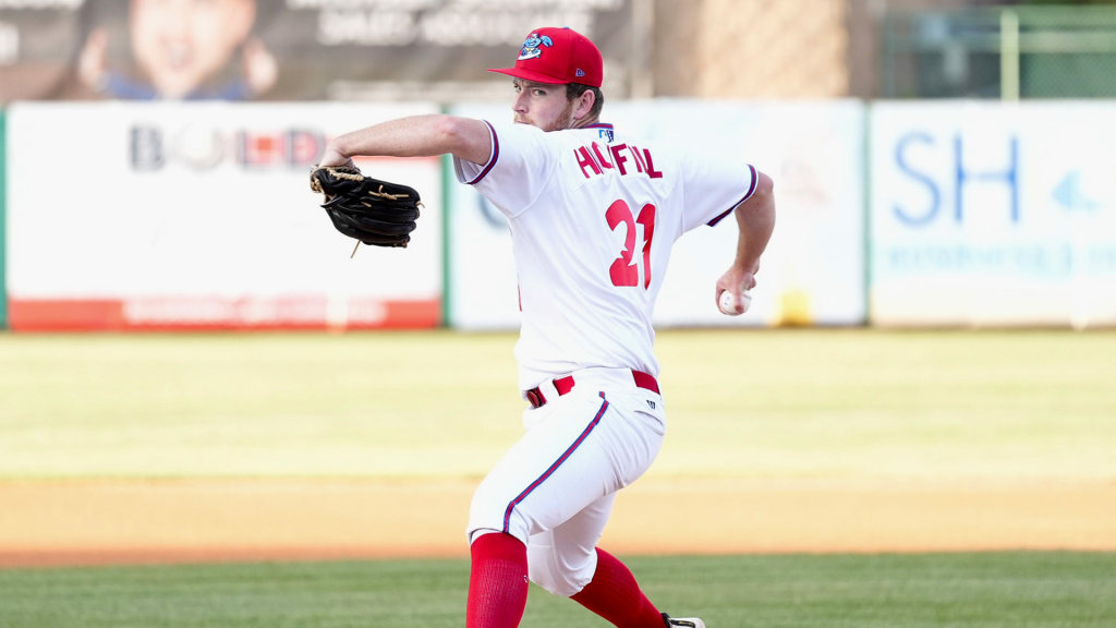 Highfill Fans 10, Claws Roll 11-2 on Thursday