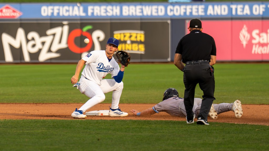 Hooks Drop Drillers in Second-Half Opener