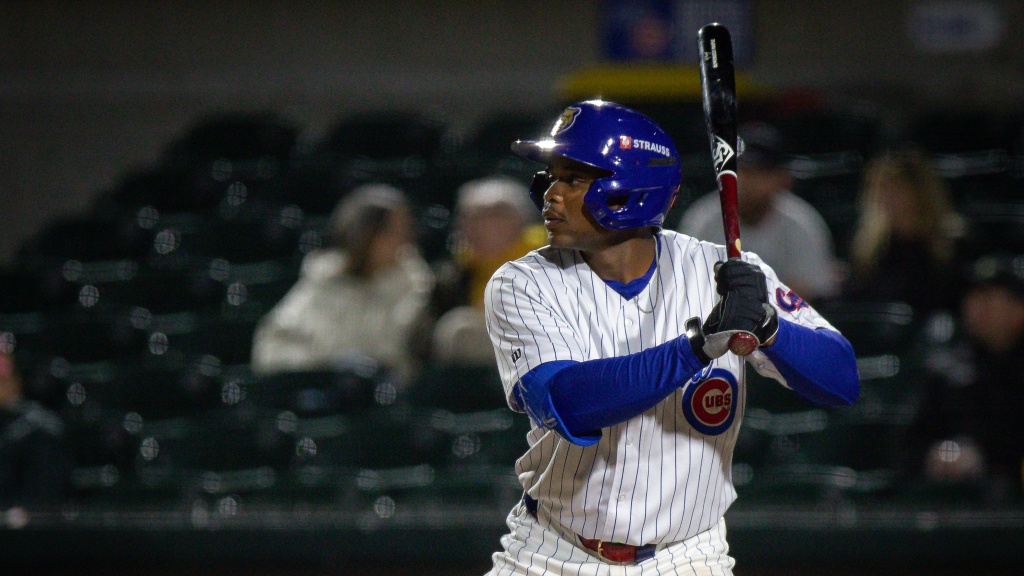 IOWA DROPS SERIES-OPENING GAME IN NASHVILLE