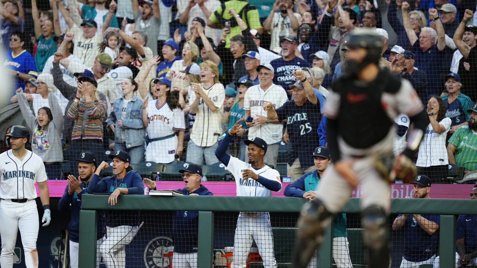 From Magic Tricks To The MLB: How 30 Minutes Changed Curtis Washington ...
