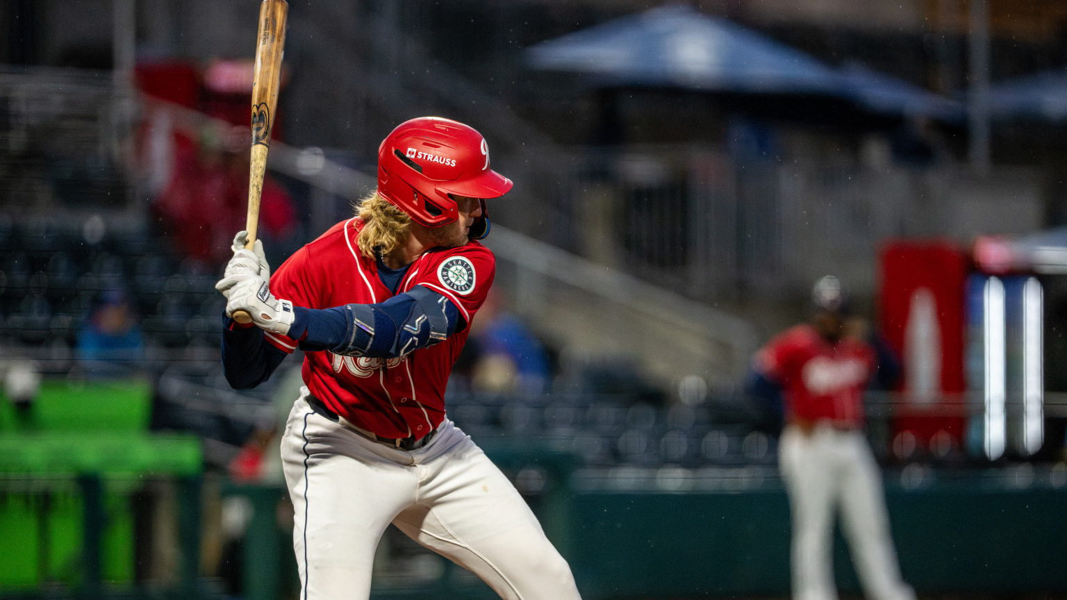 Rainiers Cruise to 6-1 Win Over River Cats in Series Opener