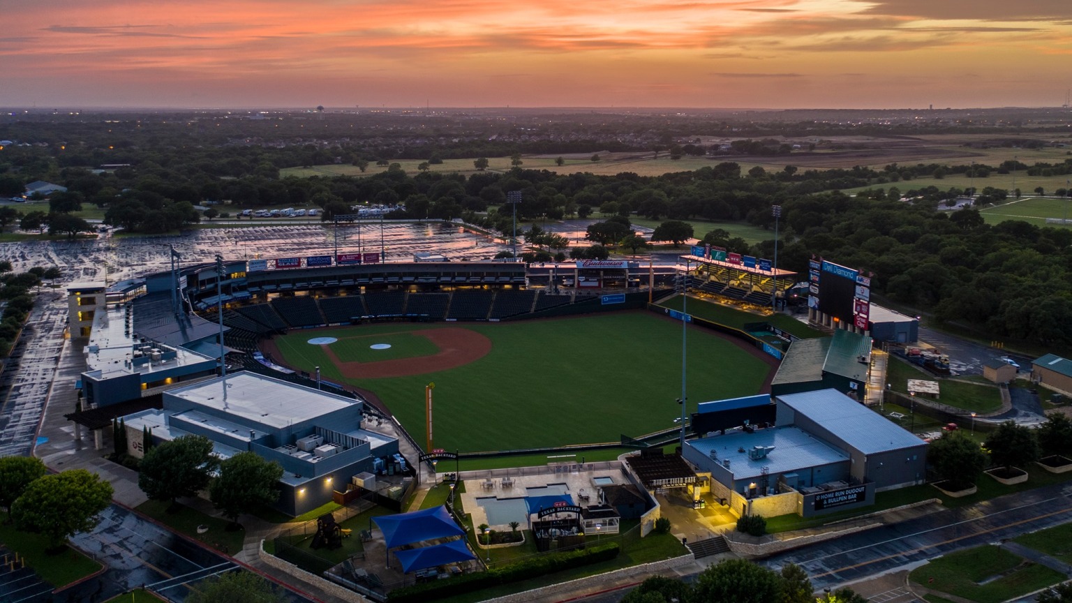 Round Rock Express Host an Event at Dell Diamond | Express